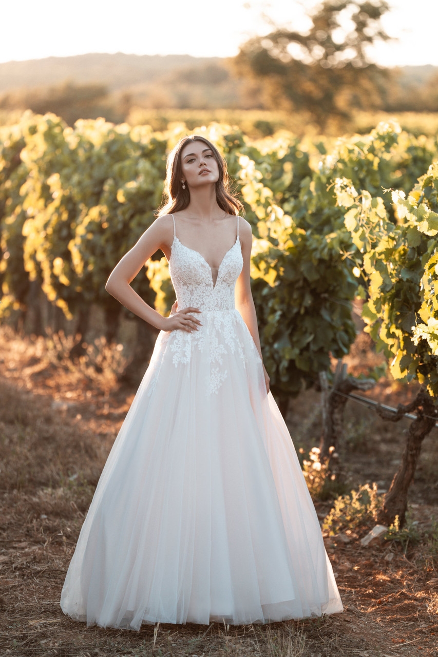 Wedding Dresses | Dress Gallery
